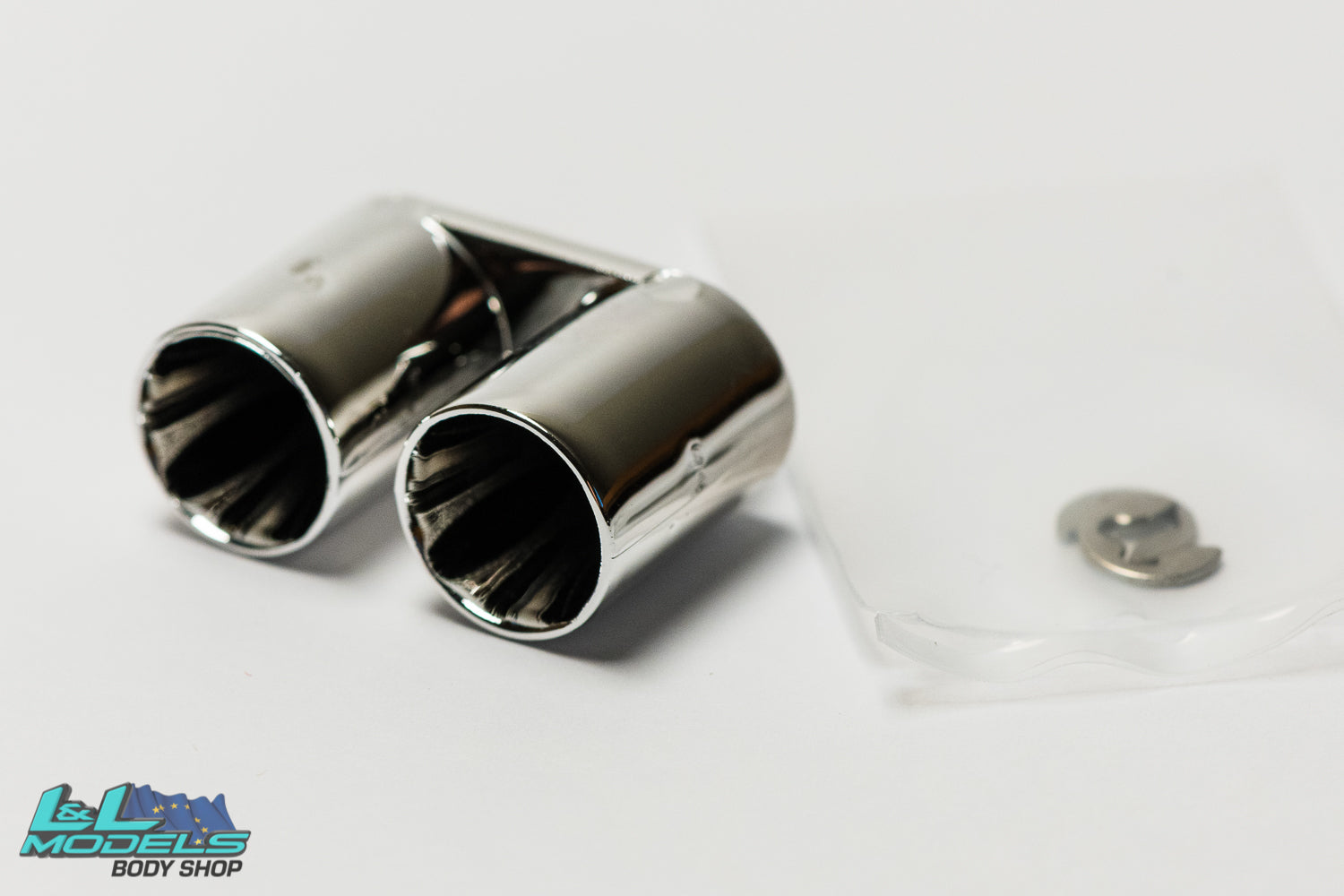 Small twin straight cut exhaust tip - Chrome look – needabiggershed